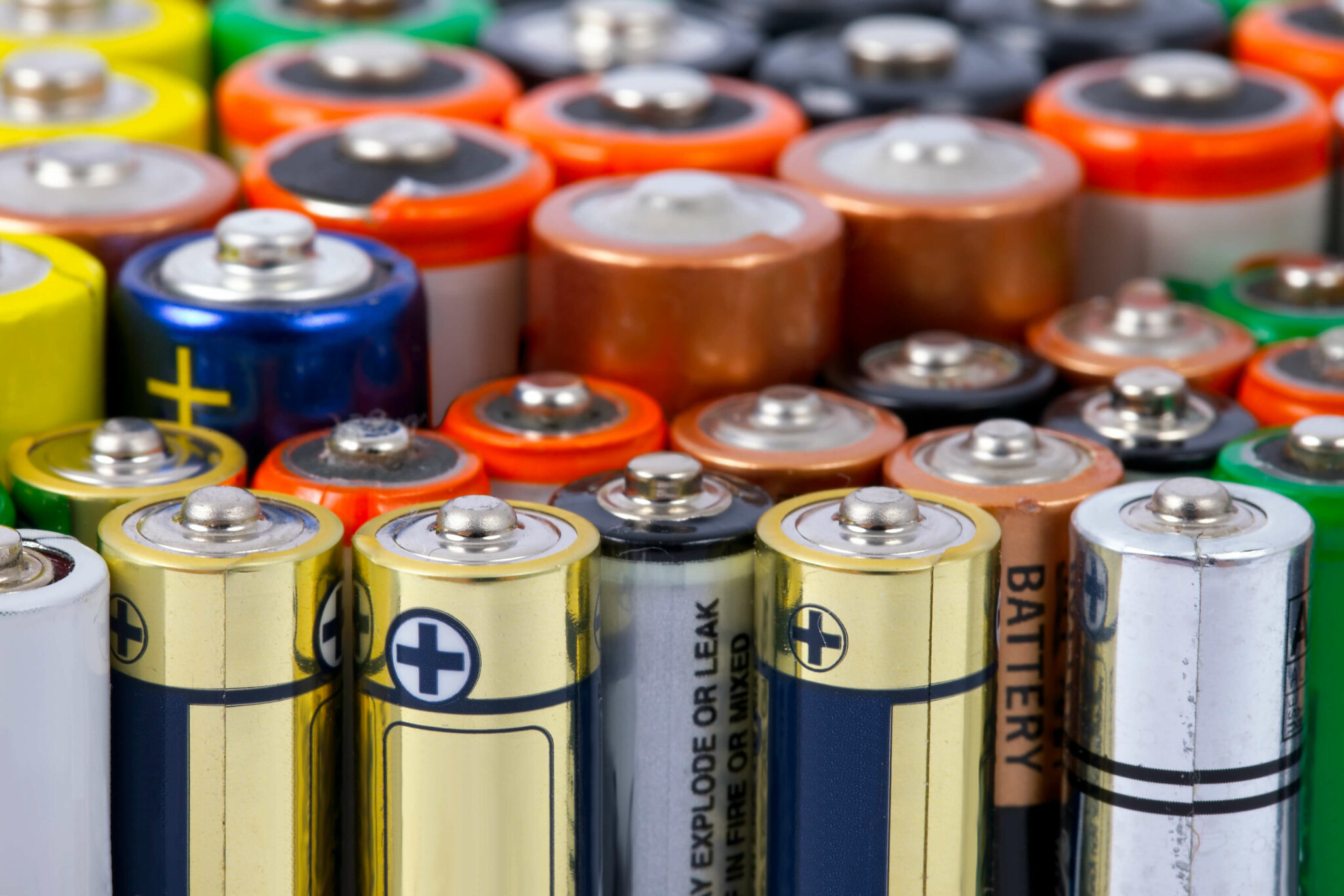 Wie funktioniert eine Batterie? » Aufbau & Funktionsweise